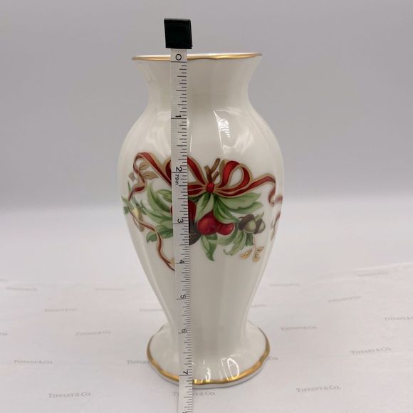 Tiffany & Co. | Holiday | Tiffany Co Holiday Christmas Garland Vase ...